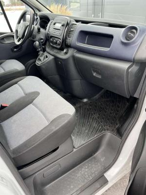 Balts Opel Vivaro 2017 Kauņa, ar dzinēja tilpumu 1.60 L un nobraukumu 104 tūkst. km par 8500 €, foto 10 vietnē AUTOMOTO.COM.LV