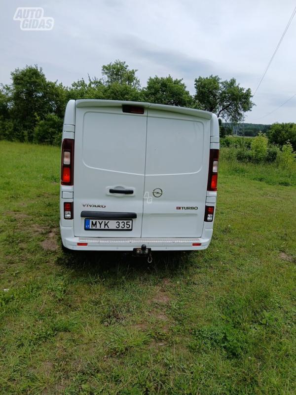 White Opel Vivaro 2017 in Jonava, with an engine capacity of 1.60 L and mileage of 246 thousand km for 6800 €, photo 2 on AUTOMOTO.COM.LV