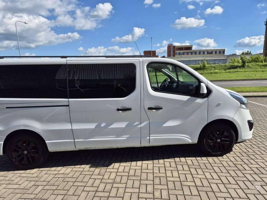 White Opel Vivaro 2017 in Panevezys, with an engine capacity of 1.60 L and mileage of 279 thousand km for 11750 €, photo 10 on AUTOMOTO.COM.LV