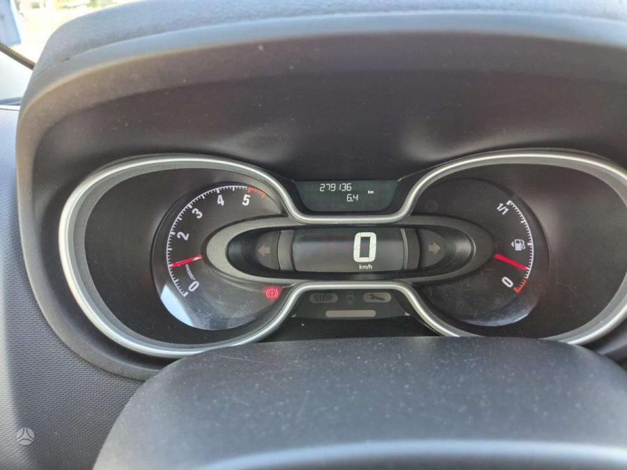 White Opel Vivaro 2017 in Panevezys, with an engine capacity of 1.60 L and mileage of 279 thousand km for 11750 €, photo 32 on AUTOMOTO.COM.LV