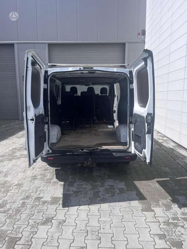 Balts Opel Vivaro 2017 Klaipėda, ar dzinēja tilpumu 1.60 L un nobraukumu 240 tūkst. km par 4900 €, foto 5 vietnē AUTOMOTO.COM.LV