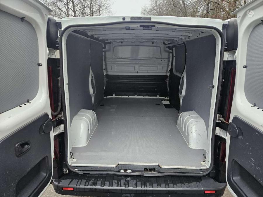 Balts Opel Vivaro 2018 Raseiniai, ar dzinēja tilpumu 1.60 L un nobraukumu 227 tūkst. km par 7800 €, foto 17 vietnē AUTOMOTO.COM.LV