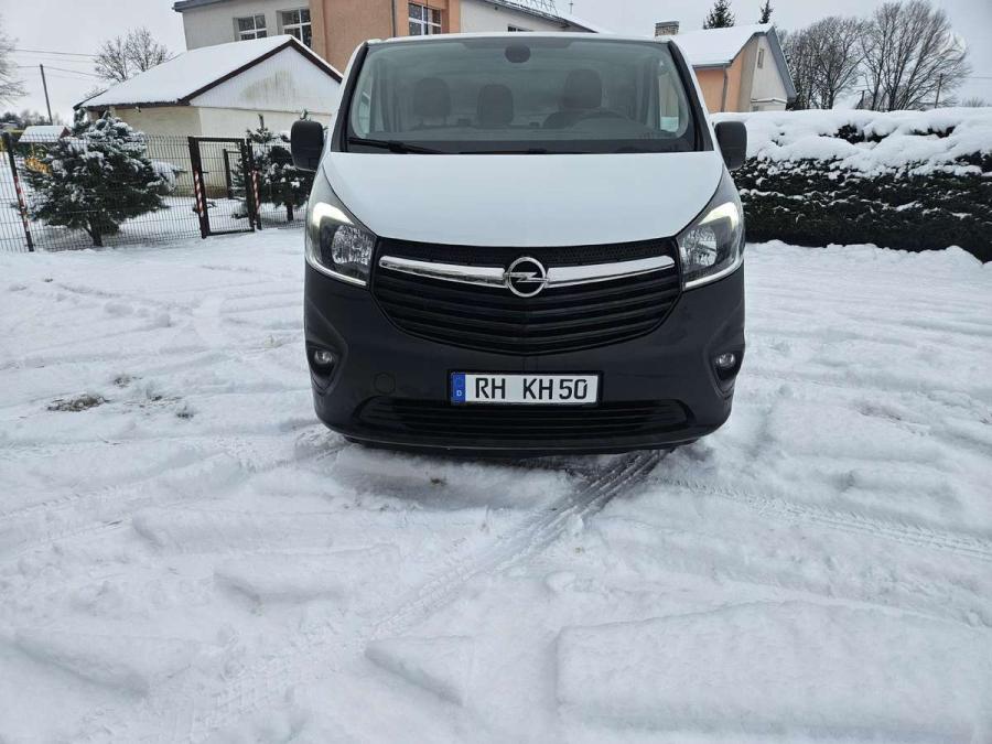 Balts Opel Vivaro 2018 Raseiniai, ar dzinēja tilpumu 1.60 L un nobraukumu 227 tūkst. km par 7450 €, foto 2 vietnē AUTOMOTO.COM.LV