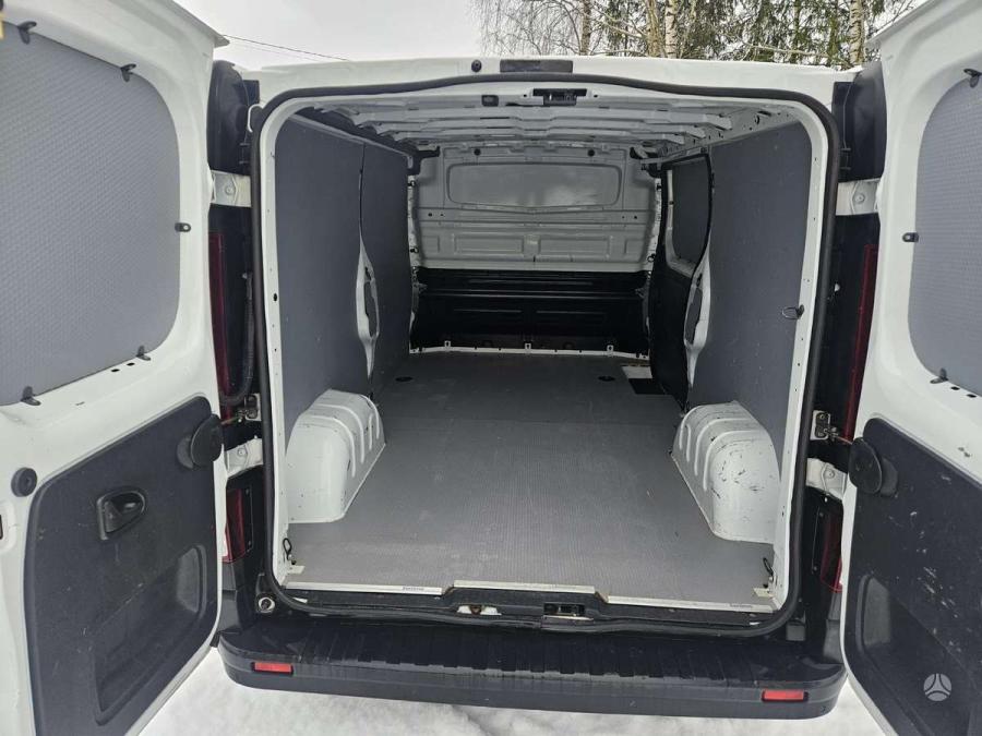 Balts Opel Vivaro 2018 Raseiniai, ar dzinēja tilpumu 1.60 L un nobraukumu 227 tūkst. km par 7450 €, foto 13 vietnē AUTOMOTO.COM.LV