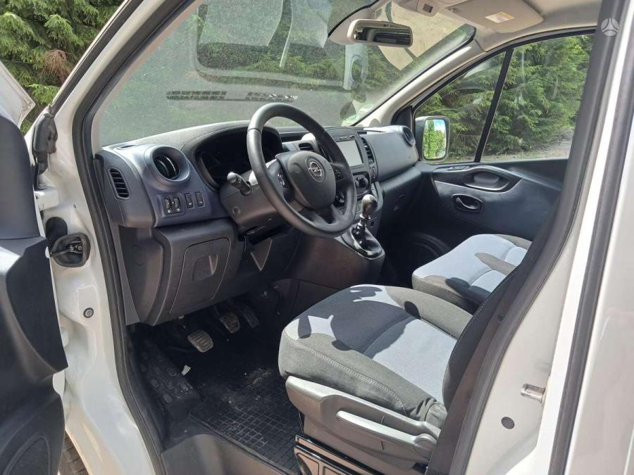 Balts Opel Vivaro 2018 Kelmė, ar dzinēja tilpumu 1.60 L un nobraukumu 363 tūkst. km par 9800 €, foto 13 vietnē AUTOMOTO.COM.LV