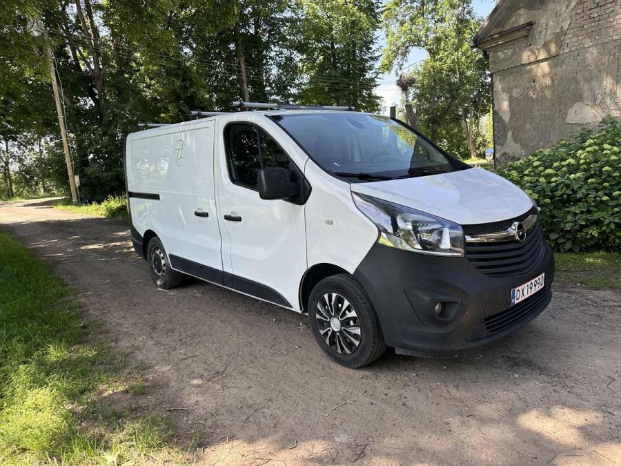 Balts Opel Vivaro 2018 Tauragė, ar dzinēja tilpumu 1.60 L un nobraukumu 165 tūkst. km par 7999 €, foto 4 vietnē AUTOMOTO.COM.LV