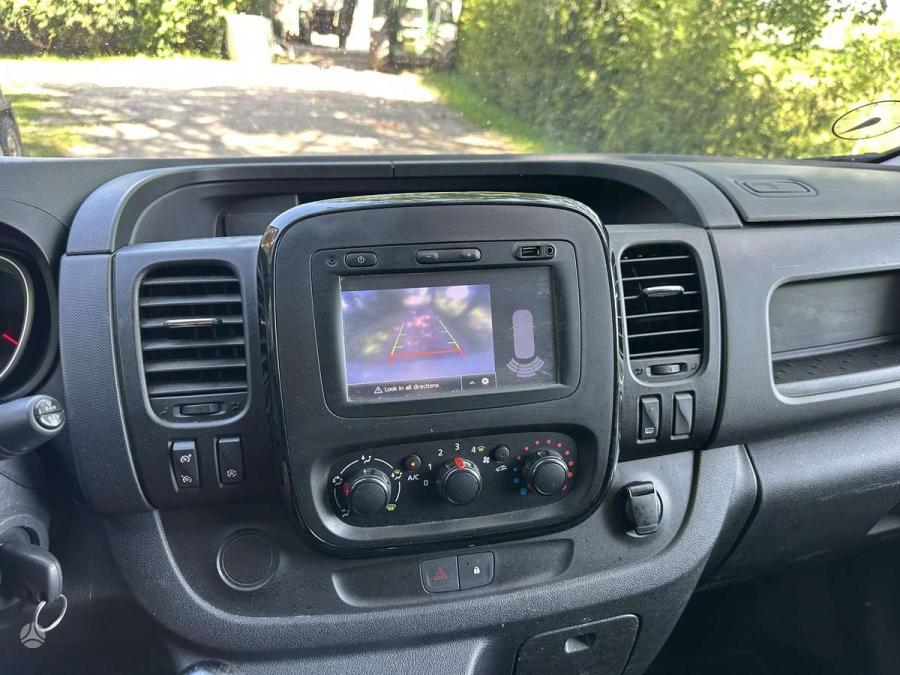 Balts Opel Vivaro 2018 Tauragė, ar dzinēja tilpumu 1.60 L un nobraukumu 165 tūkst. km par 7999 €, foto 13 vietnē AUTOMOTO.COM.LV