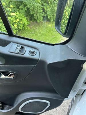 Balts Opel Vivaro 2018 Tauragė, ar dzinēja tilpumu 1.60 L un nobraukumu 165 tūkst. km par 7999 €, foto 17 vietnē AUTOMOTO.COM.LV