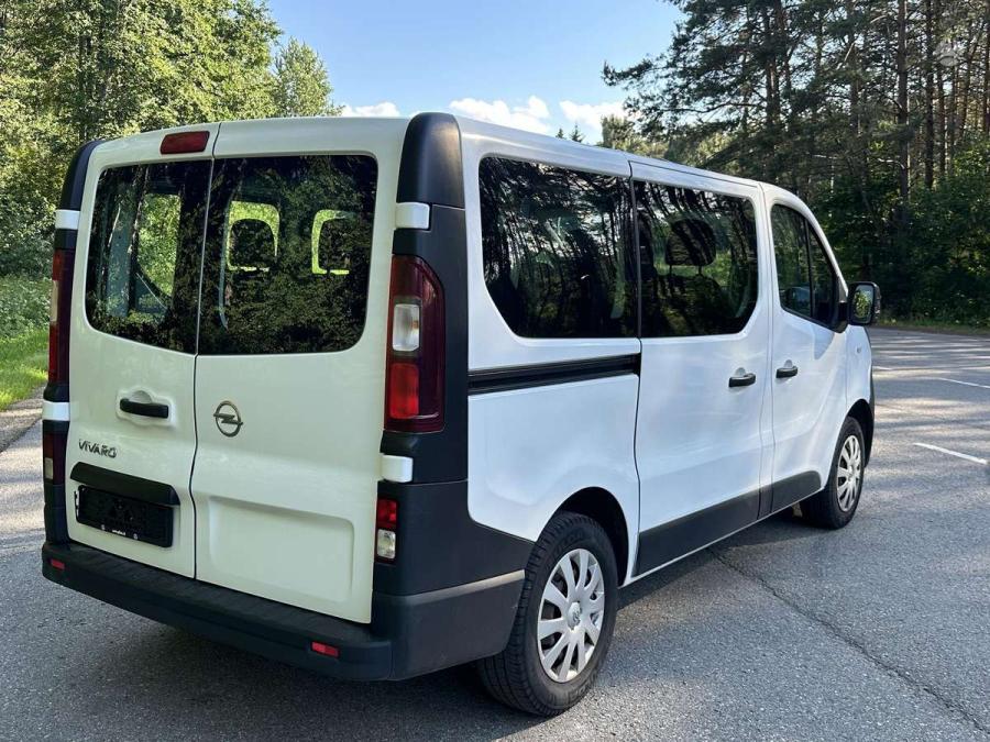 Balts Opel Vivaro 2018 Ukmergė, ar dzinēja tilpumu 1.56 L un nobraukumu 240 tūkst. km par 9450 €, foto 7 vietnē AUTOMOTO.COM.LV