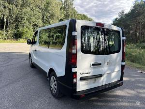 White Opel Vivaro 2018 in Ukmerge, with an engine capacity of 1.60 L and mileage of 214 thousand km for 9550 €, photo 5 on AUTOMOTO.COM.LV