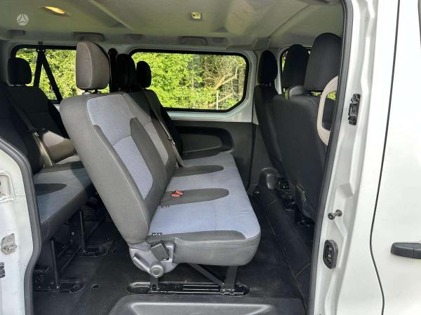 White Opel Vivaro 2018 in Ukmerge, with an engine capacity of 1.60 L and mileage of 214 thousand km for 9550 €, photo 10 on AUTOMOTO.COM.LV