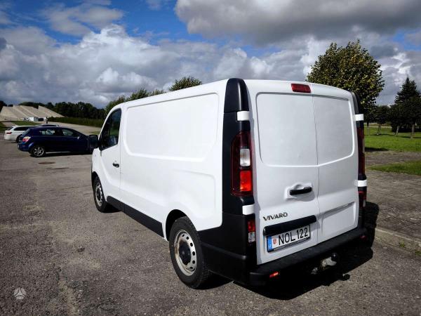 Opel Vivaro 2018 in Kaunas on AUTOMOTO.COM.LV White Opel Vivaro 2018 in Kaunas, with an engine capacity of 1.60 L and mileage of 152 thousand km for 9800 €, photo 7 on AUTOMOTO.COM.LV