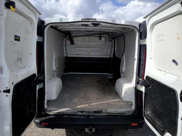 Opel Vivaro 2018 in Kaunas on AUTOMOTO.COM.LV White Opel Vivaro 2018 in Kaunas, with an engine capacity of 1.60 L and mileage of 152 thousand km for 9800 €, photo 8 on AUTOMOTO.COM.LV