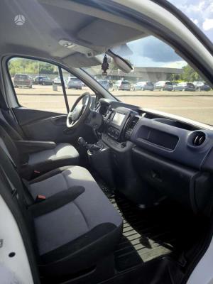 White Opel Vivaro 2018 in Kaunas, with an engine capacity of 1.60 L and mileage of 152 thousand km for 9800 €, photo 10 on AUTOMOTO.COM.LV