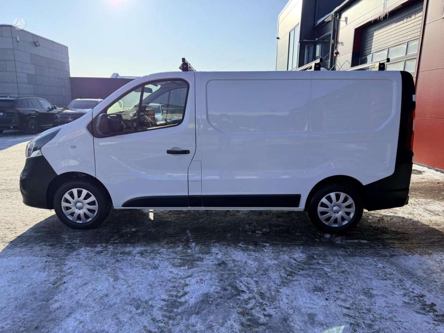 White Opel Vivaro 2019 in Kaunas, with an engine capacity of 1.60 L and mileage of 149 thousand km for 8700 €, photo 4 on AUTOMOTO.COM.LV
