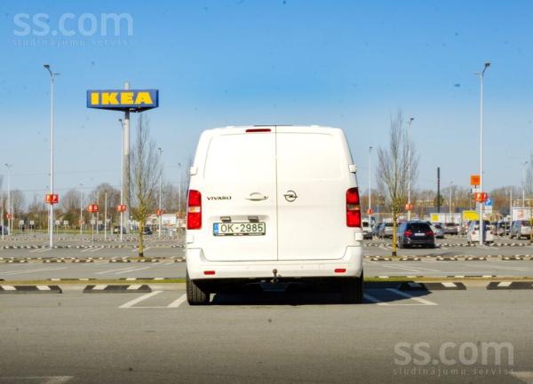 White Opel Vivaro 2019 in Riga, with an engine capacity of 1.50 L and mileage of 298 thousand km for 8490 €, photo 6 on AUTOMOTO.COM.LV
