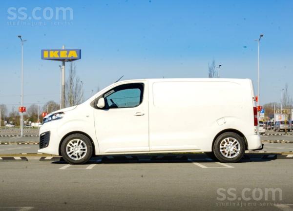 White Opel Vivaro 2019 in Riga, with an engine capacity of 1.50 L and mileage of 298 thousand km for 8490 €, photo 8 on AUTOMOTO.COM.LV