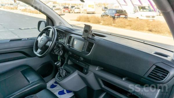 White Opel Vivaro 2019 in Riga, with an engine capacity of 1.50 L and mileage of 298 thousand km for 8490 €, photo 10 on AUTOMOTO.COM.LV