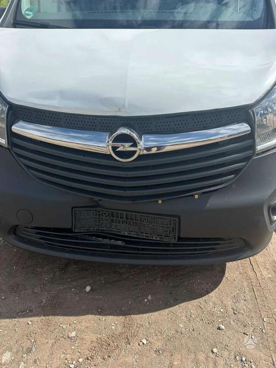 Balts Opel Vivaro 2019 Šauļi, ar dzinēja tilpumu 1.60 L un nobraukumu 105 tūkst. km par 7400 €, foto 4 vietnē AUTOMOTO.COM.LV