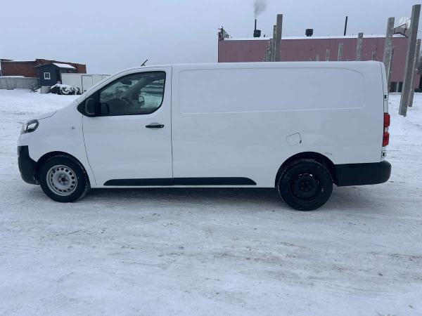 White Opel Vivaro 2020 in Kaunas, with an engine capacity of 2.00 L and mileage of 228 thousand km for 7250 €, photo 2 on AUTOMOTO.COM.LV