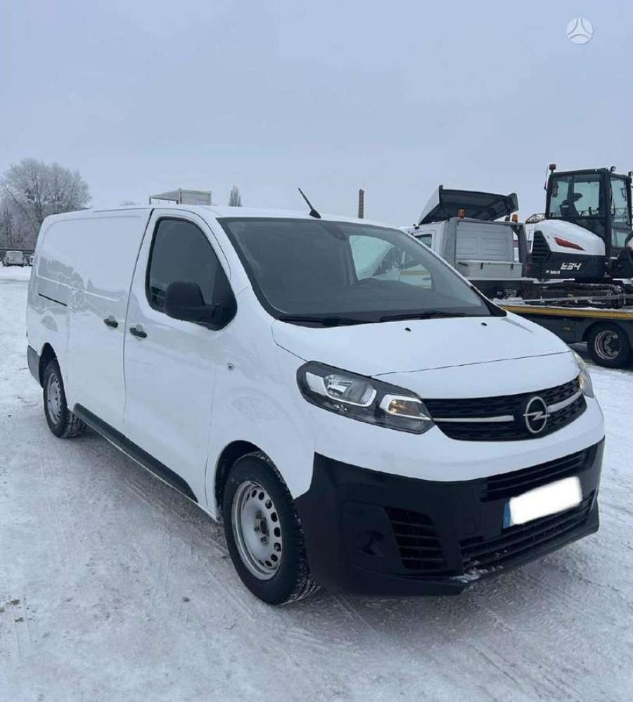 White Opel Vivaro 2020 in Kaunas, with an engine capacity of 2.00 L and mileage of 228 thousand km for 6400 €, photo 1 on AUTOMOTO.COM.LV