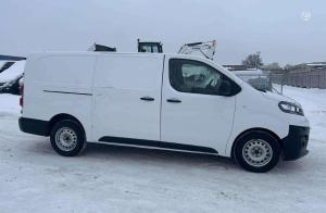 White Opel Vivaro 2020 in Kaunas, with an engine capacity of 2.00 L and mileage of 228 thousand km for 6400 €, photo 3 on AUTOMOTO.COM.LV