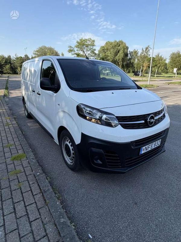 Balts Opel Vivaro 2020 Palanga, ar dzinēja tilpumu 1.50 L un nobraukumu 72 tūkst. km par 16335 €, foto 2 vietnē AUTOMOTO.COM.LV