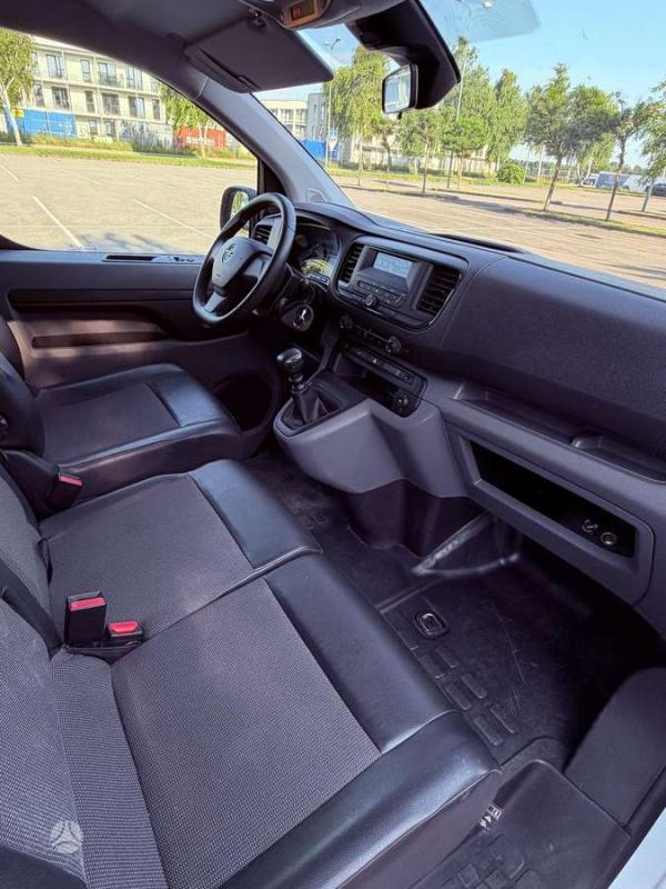 Balts Opel Vivaro 2020 Palanga, ar dzinēja tilpumu 1.50 L un nobraukumu 72 tūkst. km par 16335 €, foto 3 vietnē AUTOMOTO.COM.LV