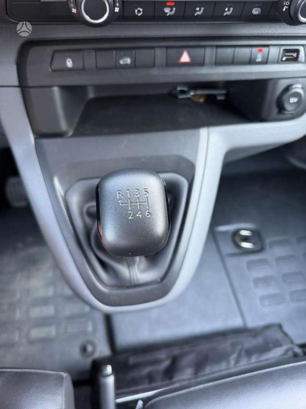 Balts Opel Vivaro 2020 Palanga, ar dzinēja tilpumu 1.50 L un nobraukumu 72 tūkst. km par 16335 €, foto 9 vietnē AUTOMOTO.COM.LV