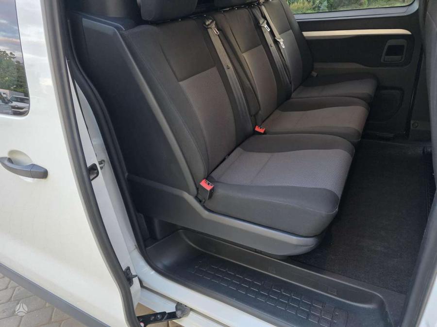 White Opel Vivaro 2020 in Riga, with an engine capacity of 2.00 L and mileage of 141 thousand km for 16950 €, photo 14 on AUTOMOTO.COM.LV
