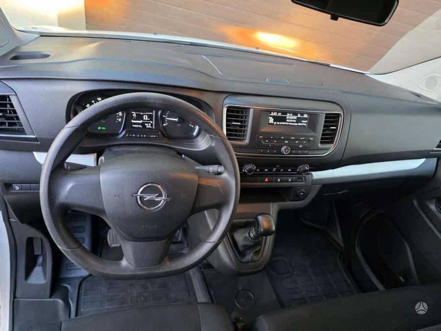 White Opel Vivaro 2020 in Riga, with an engine capacity of 2.00 L and mileage of 141 thousand km for 16950 €, photo 16 on AUTOMOTO.COM.LV