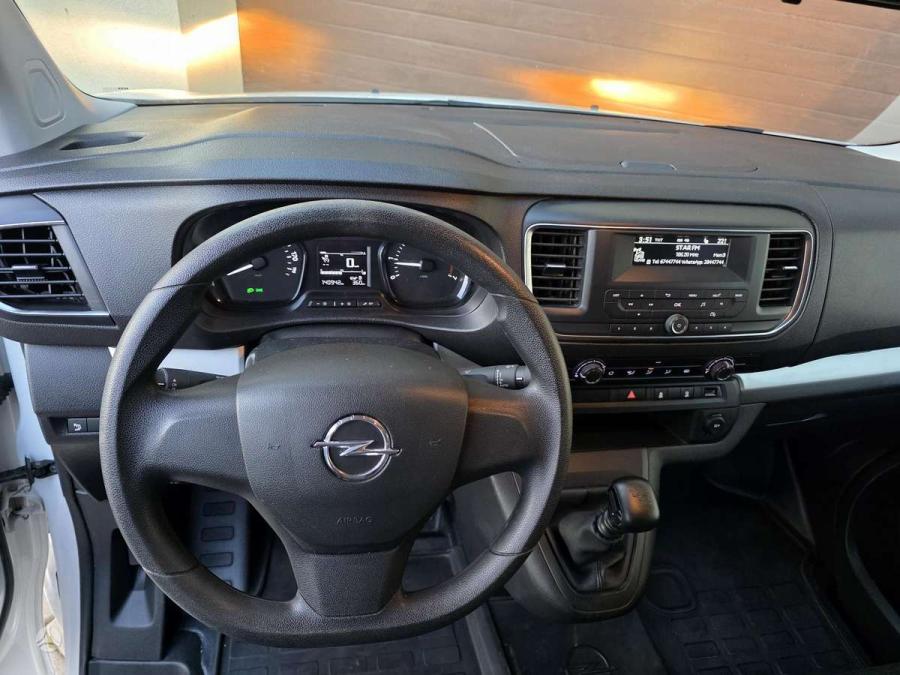 White Opel Vivaro 2020 in Riga, with an engine capacity of 2.00 L and mileage of 141 thousand km for 16950 €, photo 17 on AUTOMOTO.COM.LV