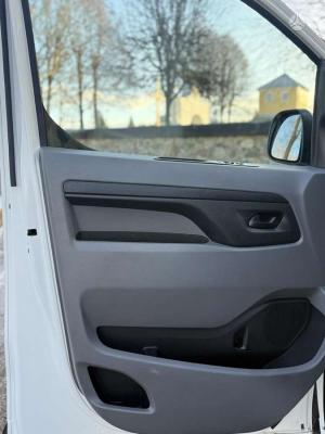 Balts Opel Vivaro 2021 Kauņa, ar dzinēja tilpumu 1.50 L un nobraukumu 145 tūkst. km par 10850 €, foto 15 vietnē AUTOMOTO.COM.LV