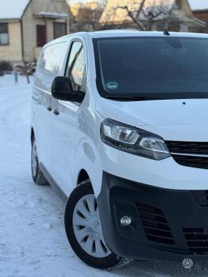 White Opel Vivaro 2021 in Kaunas, with an engine capacity of 1.50 L and mileage of 165 thousand km for 10450 €, photo 22 on AUTOMOTO.COM.LV