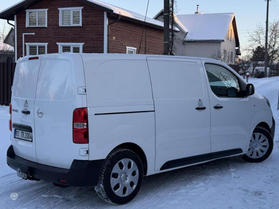 White Opel Vivaro 2021 in Kaunas, with an engine capacity of 1.50 L and mileage of 165 thousand km for 10450 €, photo 24 on AUTOMOTO.COM.LV