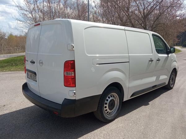 White Opel Vivaro 2021 in Vilnius, with an engine capacity of 2.00 L and mileage of 176 thousand km for 14790 €, photo 8 on AUTOMOTO.COM.LV