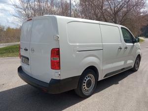 White Opel Vivaro 2021 in Vilnius, with an engine capacity of 2.00 L and mileage of 176 thousand km for 14790 €, photo 9 on AUTOMOTO.COM.LV