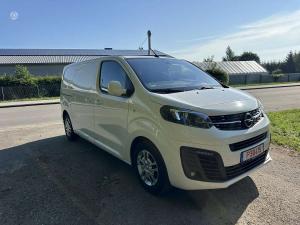 White Opel Vivaro 2021 in Kaunas, with an engine capacity of 1.50 L and mileage of 179 thousand km for 12800 €, photo 4 on AUTOMOTO.COM.LV