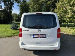 White Opel Vivaro 2021 in Kaunas, with an engine capacity of 1.50 L and mileage of 179 thousand km for 12800 €, photo 9 on AUTOMOTO.COM.LV