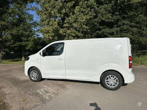 White Opel Vivaro 2021 in Kaunas, with an engine capacity of 1.50 L and mileage of 179 thousand km for 12800 €, photo 11 on AUTOMOTO.COM.LV