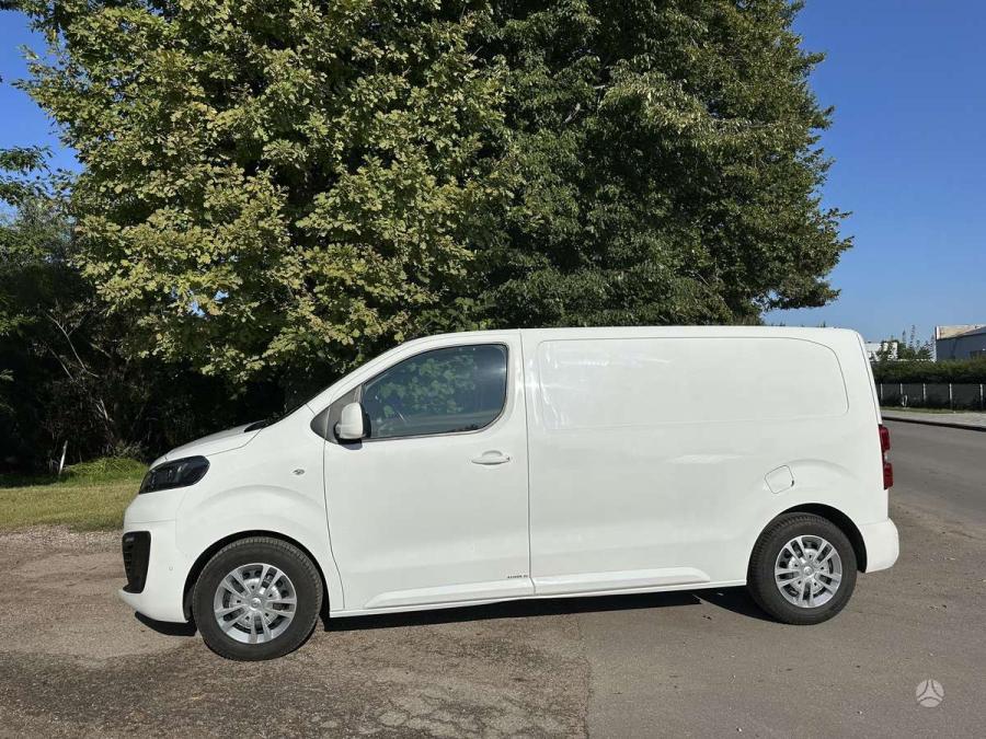 White Opel Vivaro 2021 in Kaunas, with an engine capacity of 1.50 L and mileage of 179 thousand km for 12800 €, photo 12 on AUTOMOTO.COM.LV