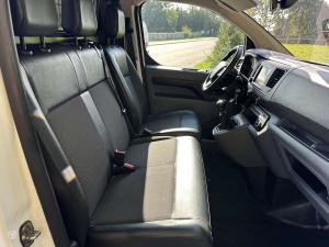 White Opel Vivaro 2021 in Kaunas, with an engine capacity of 1.50 L and mileage of 179 thousand km for 12800 €, photo 15 on AUTOMOTO.COM.LV