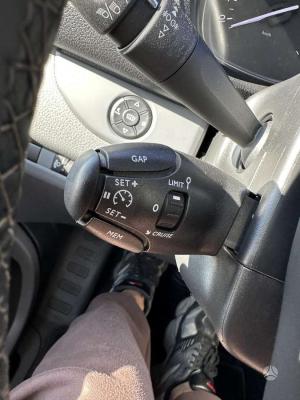 White Opel Vivaro 2021 in Kaunas, with an engine capacity of 1.50 L and mileage of 179 thousand km for 12800 €, photo 18 on AUTOMOTO.COM.LV