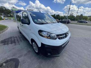 White Opel Vivaro 2022 in Taurage, with an engine capacity of 2.00 L and mileage of 253 thousand km for 15800 €, photo 3 on AUTOMOTO.COM.LV
