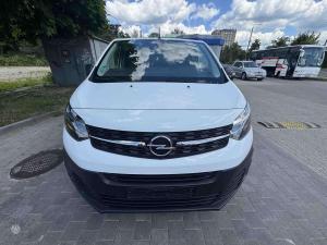 White Opel Vivaro 2022 in Taurage, with an engine capacity of 2.00 L and mileage of 253 thousand km for 15800 €, photo 4 on AUTOMOTO.COM.LV