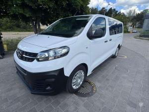 White Opel Vivaro 2022 in Taurage, with an engine capacity of 2.00 L and mileage of 253 thousand km for 15800 €, photo 7 on AUTOMOTO.COM.LV