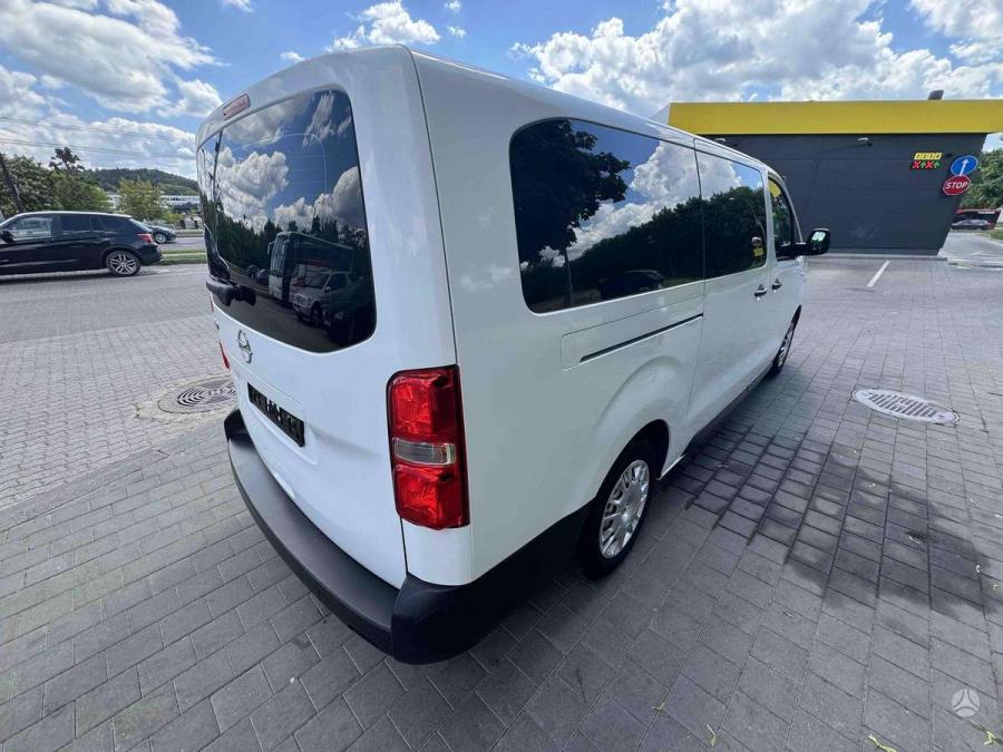 White Opel Vivaro 2022 in Taurage, with an engine capacity of 2.00 L and mileage of 253 thousand km for 15800 €, photo 10 on AUTOMOTO.COM.LV