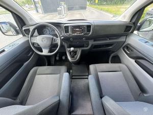White Opel Vivaro 2022 in Taurage, with an engine capacity of 2.00 L and mileage of 253 thousand km for 15800 €, photo 14 on AUTOMOTO.COM.LV