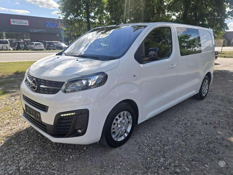 White Opel Vivaro 2022 in Marijampole, with an engine capacity of 1.50 L and mileage of 38 thousand km for 15300 €, photo 3 on AUTOMOTO.COM.LV