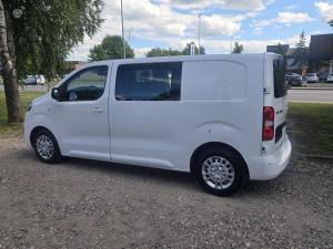 White Opel Vivaro 2022 in Marijampole, with an engine capacity of 1.50 L and mileage of 38 thousand km for 15300 €, photo 5 on AUTOMOTO.COM.LV